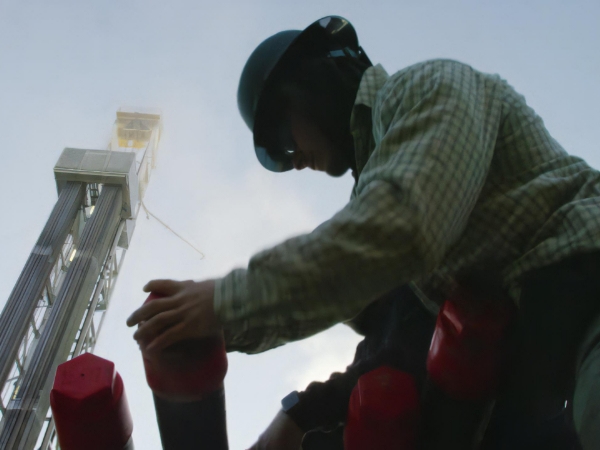 Thread Protector Cracking Reasons